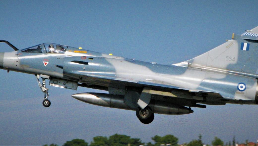 Η ανέλκυση από τον βυθό του Mirage 2000ΕGM που είχε πέσει ΝΔ της Σάμου ...