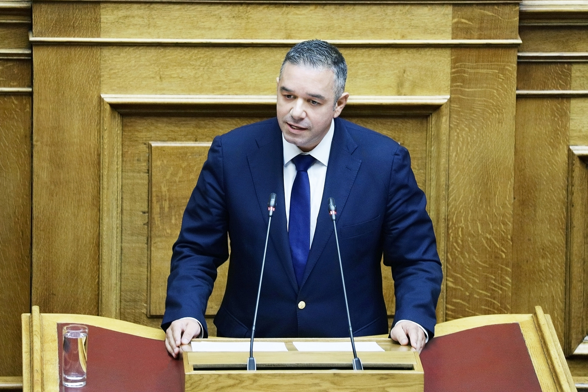 Κλίμα αποσύνθεσης στη ΝΔ: Παραιτήθηκε και ο βουλευτής Θ.Χειμάρας λόγω ...